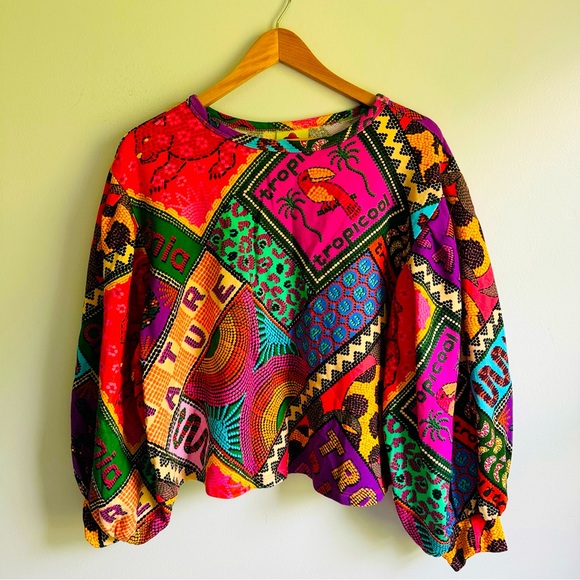 FARM Rio | Tops | Farm Rio Dotted Patch Scarf Tropical Sweatshirt ...